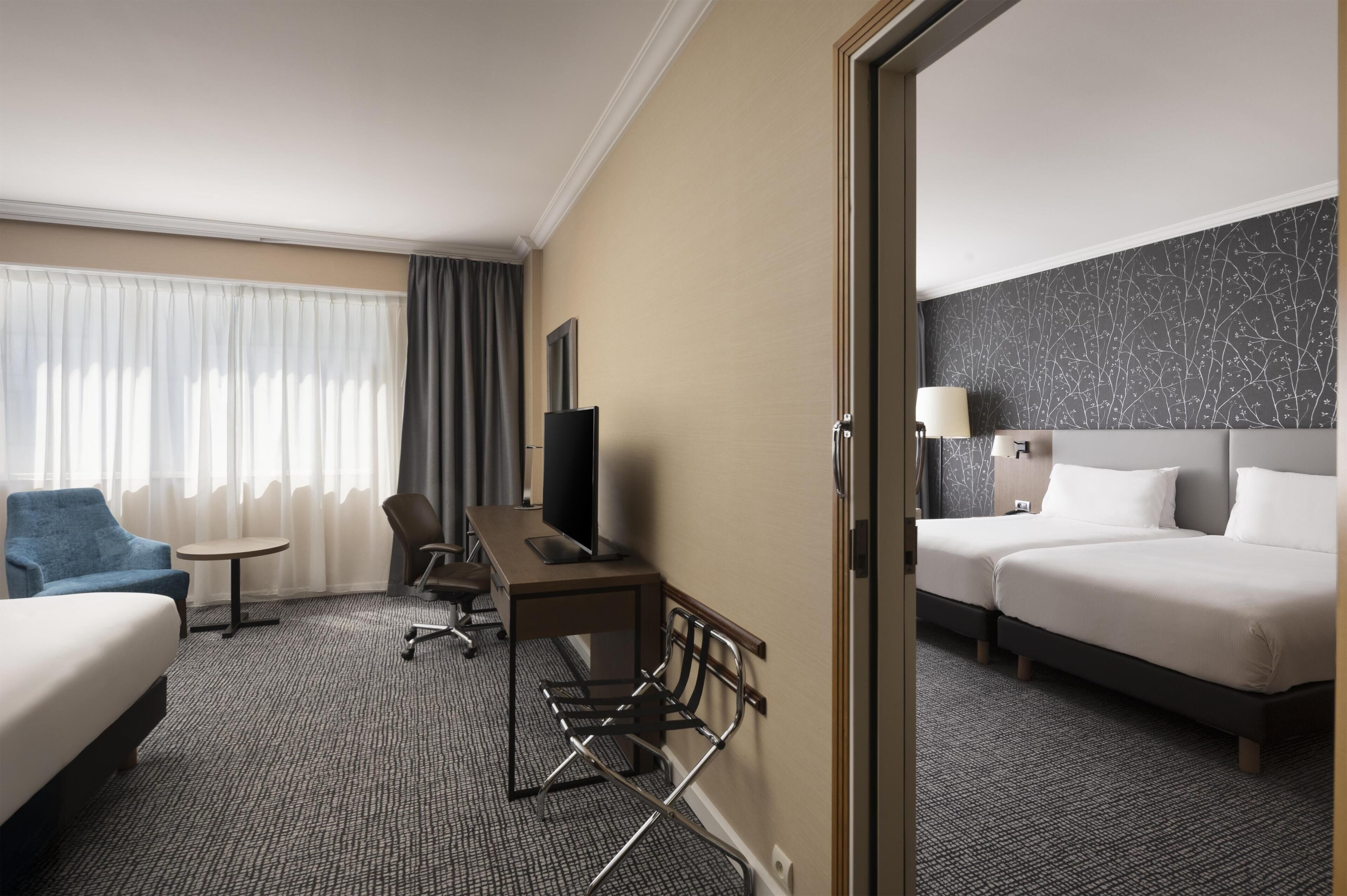 Quarto Familiar, 2 quartos | Roupa de alta qualidade, cofre com capacidade para portátil 