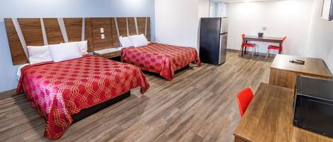 Estúdio, 2 camas queen-size | Secretária, Wi-fi grátis, roupa de cama fornecida