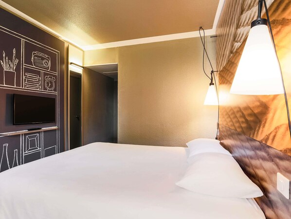 Quarto Standard, 1 cama de casal | Camas de colchão pillowtop, secretária, quartos insonorizados 