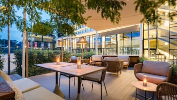 Pequenos-almoços, almoços, jantares servidos, cozinha italiana