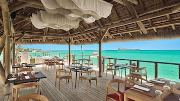 4 restaurantes, café da manhã, culinária asiática