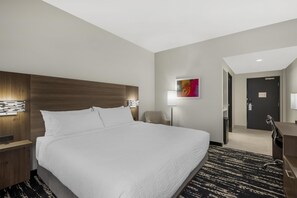 Quarto standard, 1 cama King, acessível, para não fumantes | Roupas de cama premium, cortinas blackout, ferros/tábuas de passar roupa