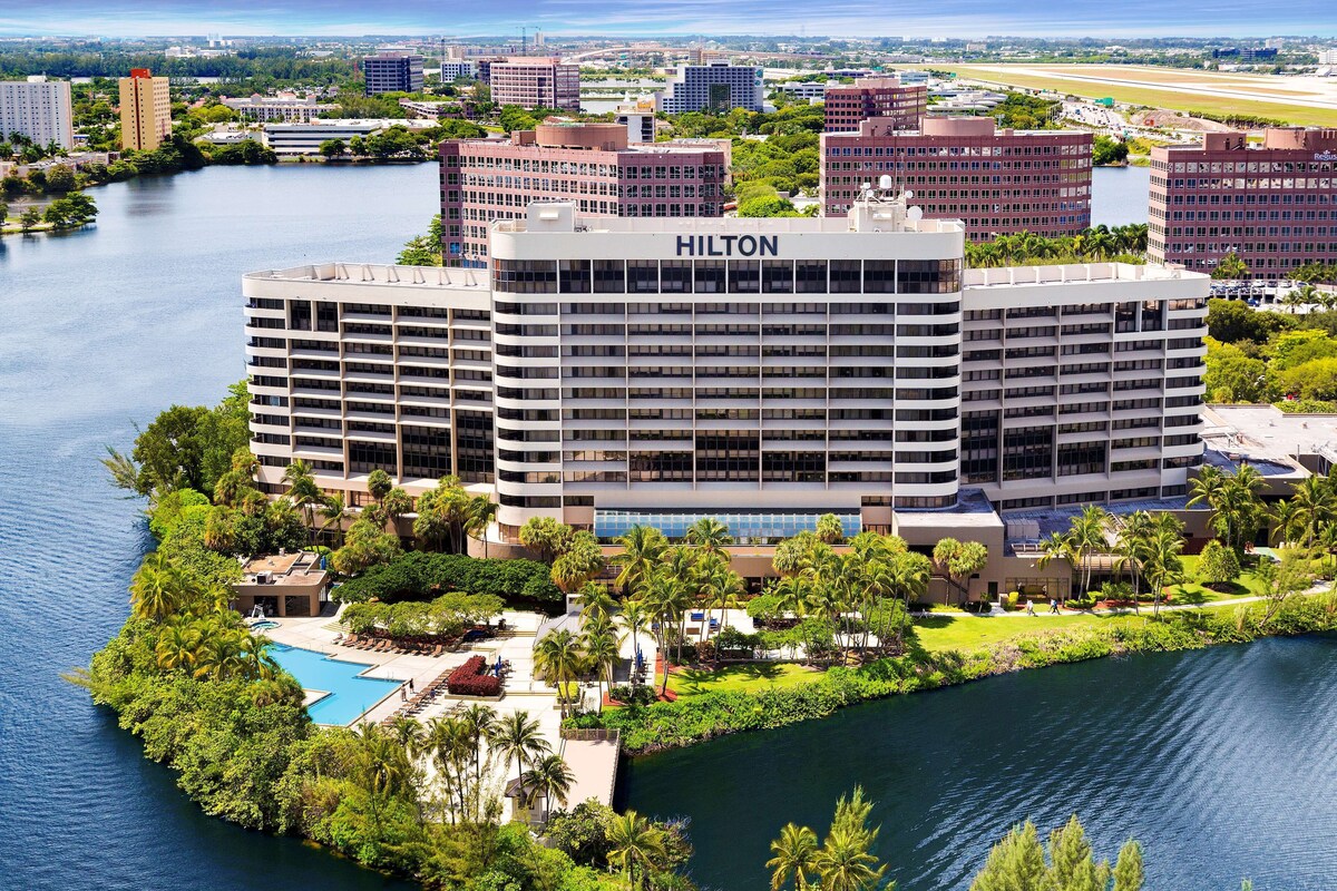 Hilton Miami Airport Blue Lagoon Reviews, Deals & Photos 2023 - Expedia