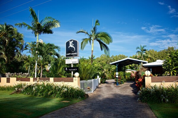 Lazy Lizard Motor Inn - 