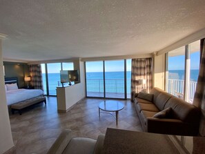 Radisson Suite Hotel Oceanfront Reviews, Deals & Photos 2023 - Expedia