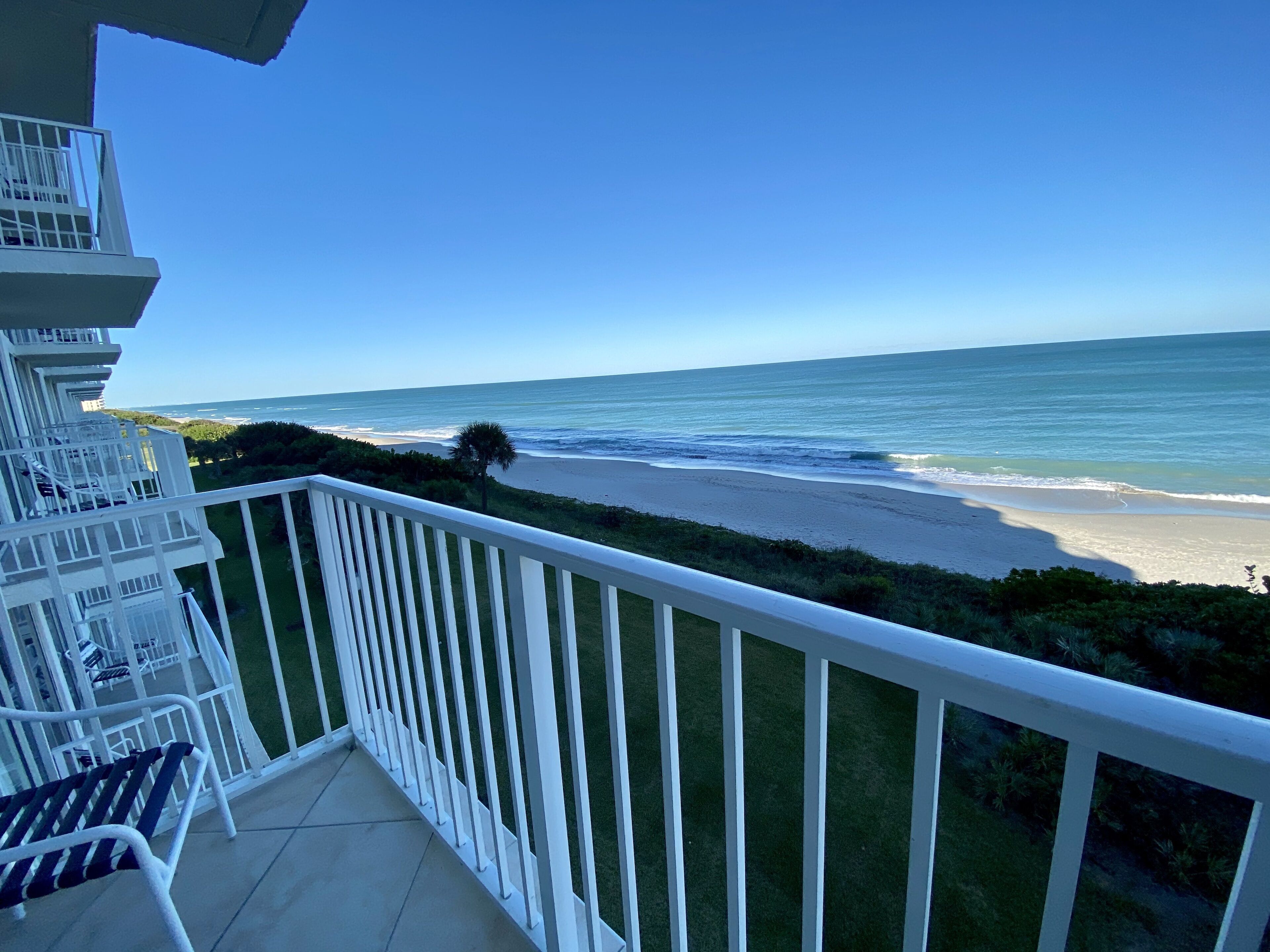 Radisson Suite Hotel Oceanfront Reviews, Deals & Photos 2024 - Expedia