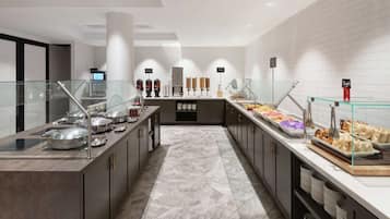 Pequeno-almoço tipo buffet diário incluído
