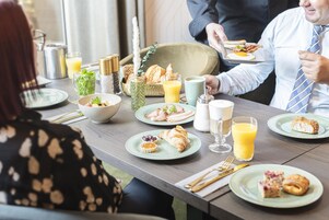 Comida e bebidas