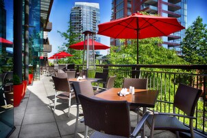 Pequenos-almoços, almoços e jantares servidos 