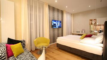 Quarto casal luxo (Cuddle Room) | Roupas de cama de algodão egípcio, roupas de cama premium, frigobar