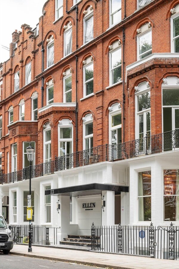 Ellen Kensington - Central London