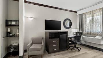 Quarto Standard, 1 cama king-size, não fumadores, banheira de hidromassagem | Cofre no quarto, secretária