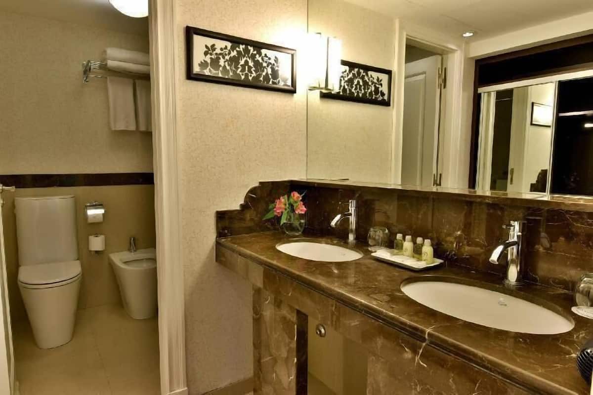 Banheiro | Chuveiro/banheira combinados, banheira de imersão