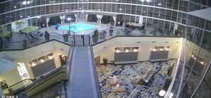 Piscina interior, da(s) 10:00 à(s) 22:00, toldos gratuitos 