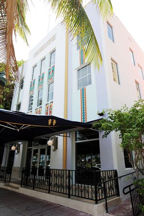 Cavalier Hotel South Beach in Miami: Find Hotel Reviews, Rooms, and ...