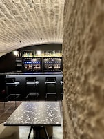Este bar com adega tradicional 