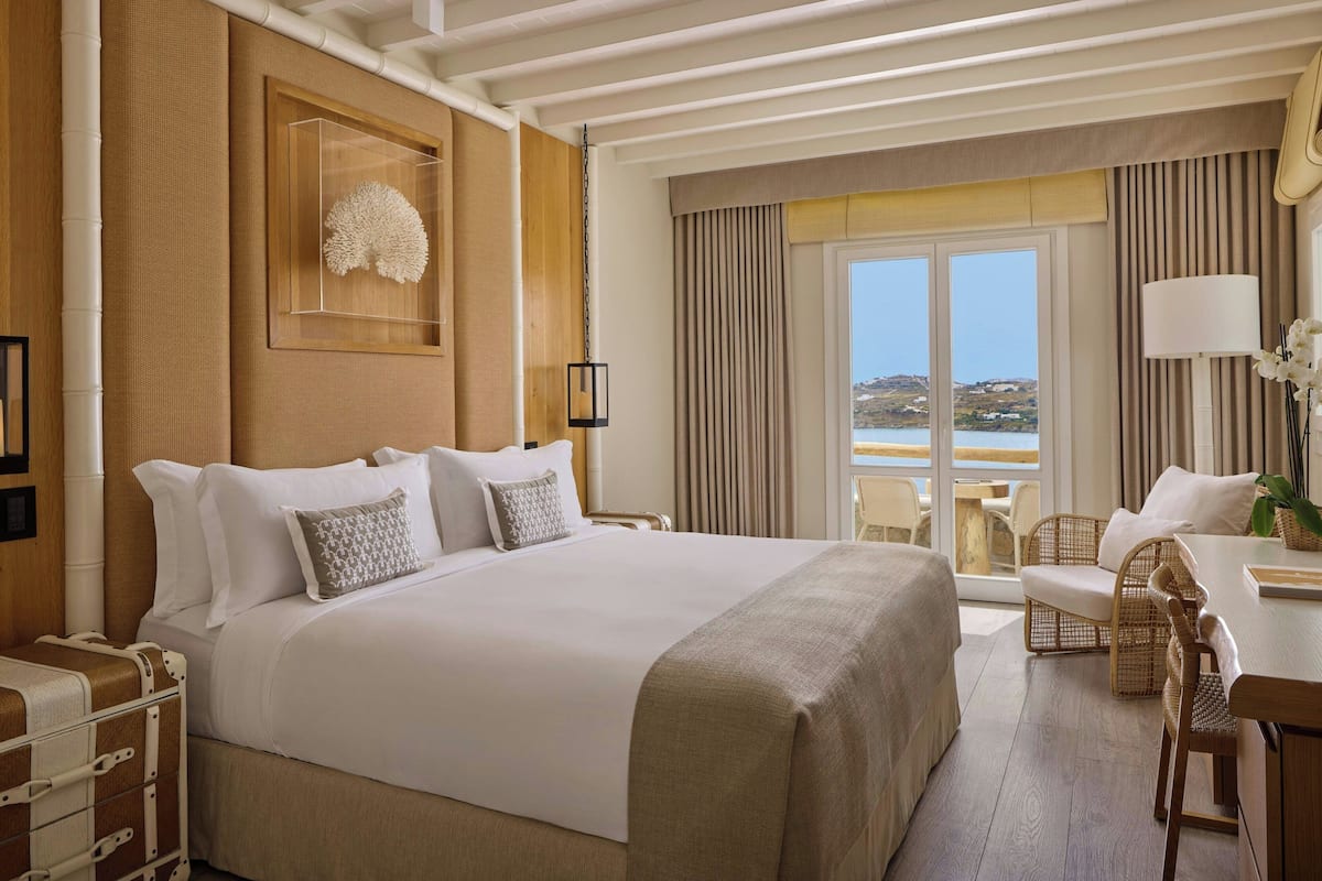 Quarto luxo, vista para o mar (Balcony) | Roupas de cama premium, frigobar, cofres nos quartos, escrivaninha