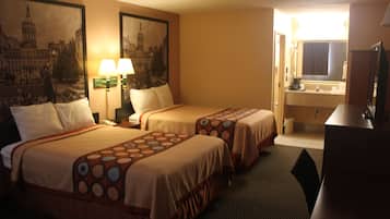 Escrivaninha, cortinas blackout, ferros/tábuas de passar roupa