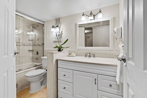 Estúdio Júnior, 1 quarto | Casa de banho | Artigos de higiene pessoal grátis, um secador de cabelo 