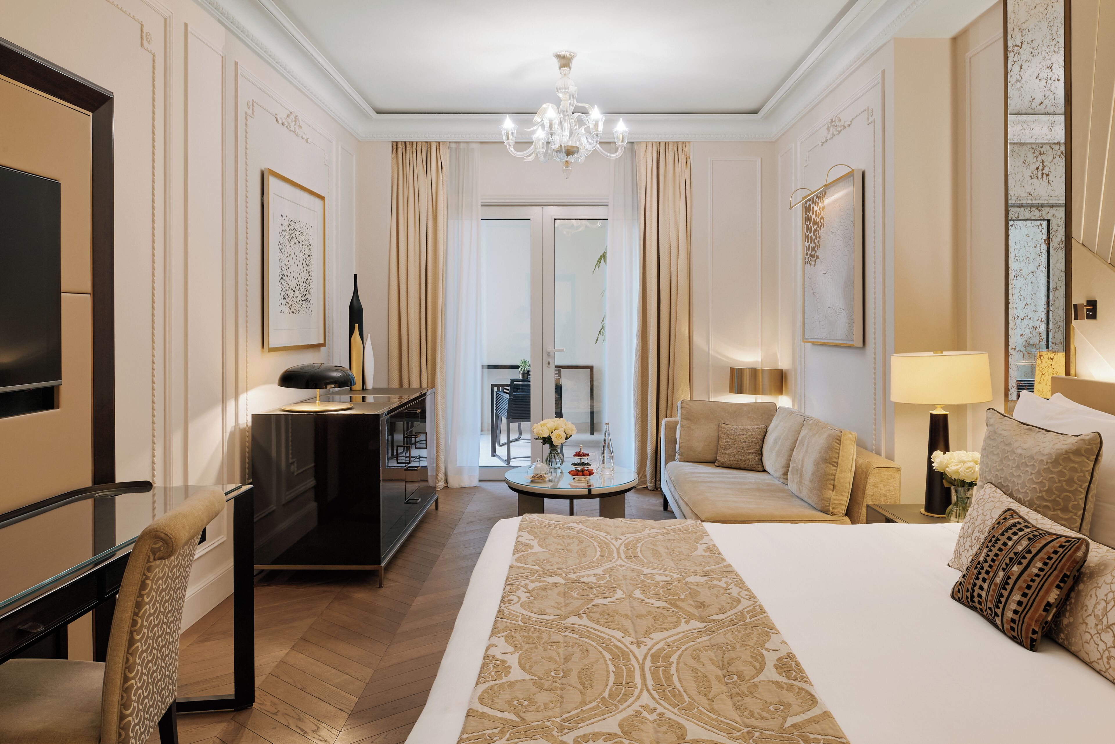 Quarto Superior, pátio (A. SI, Patio View) | Roupa de alta qualidade, minibar, cofre no quarto 