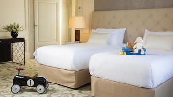 Suite Familiar, várias camas, quartos comunicantes, vista para o parque (Palace 5 Stars) | Roupa hipoalergénica, minibar, cofre no quarto, secretária