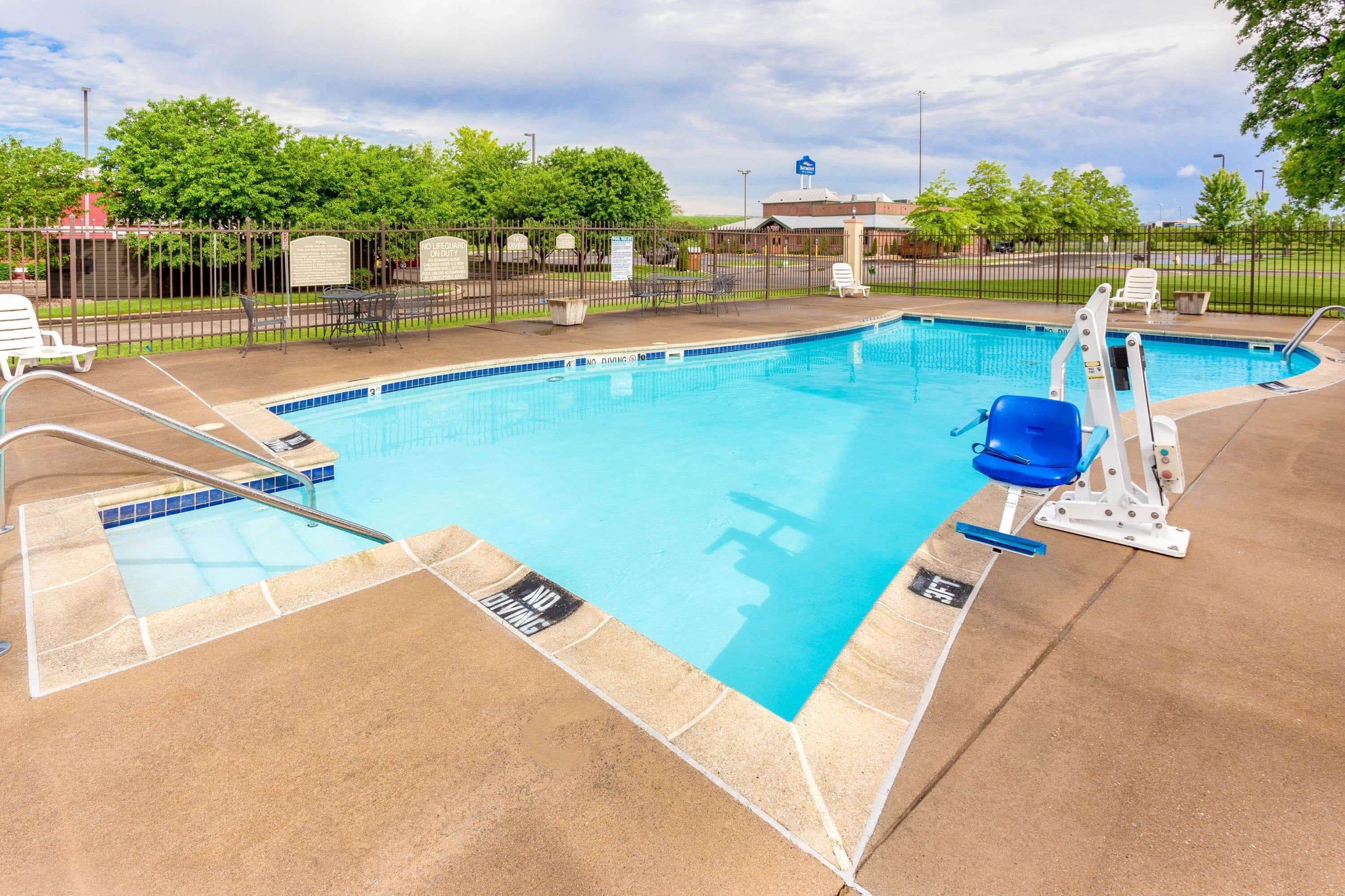 Piscina exterior sazonal 