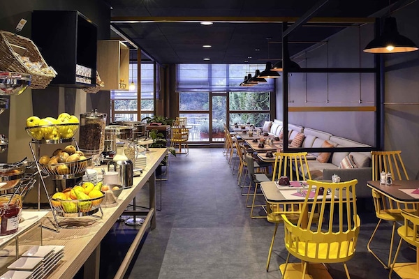 Pequenos-almoços, almoços, jantares servidos, cozinha francesa