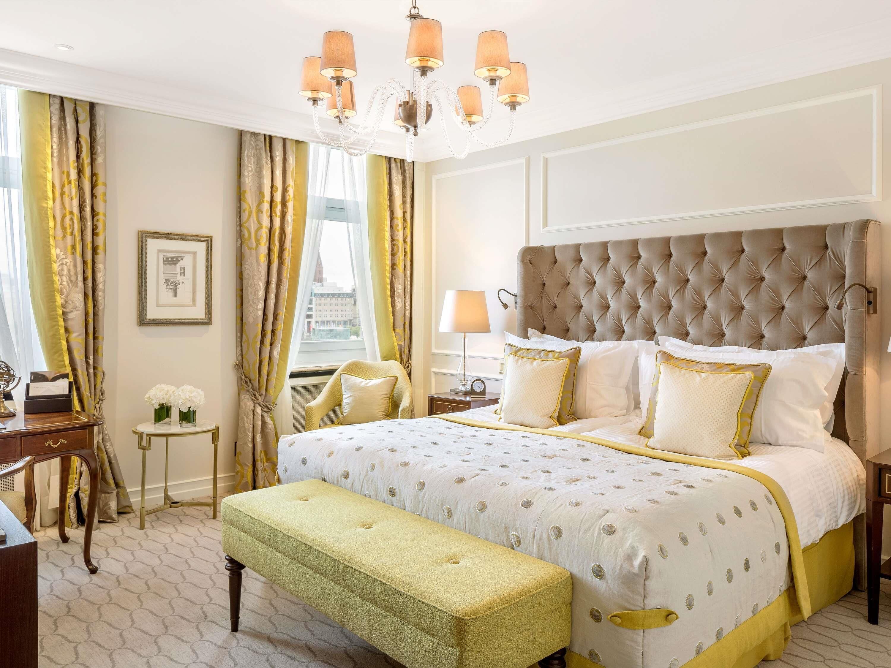 Quarto Deluxe, 1 cama king-size, vista para o lago | Roupa de alta qualidade, minibar, cofre no quarto 