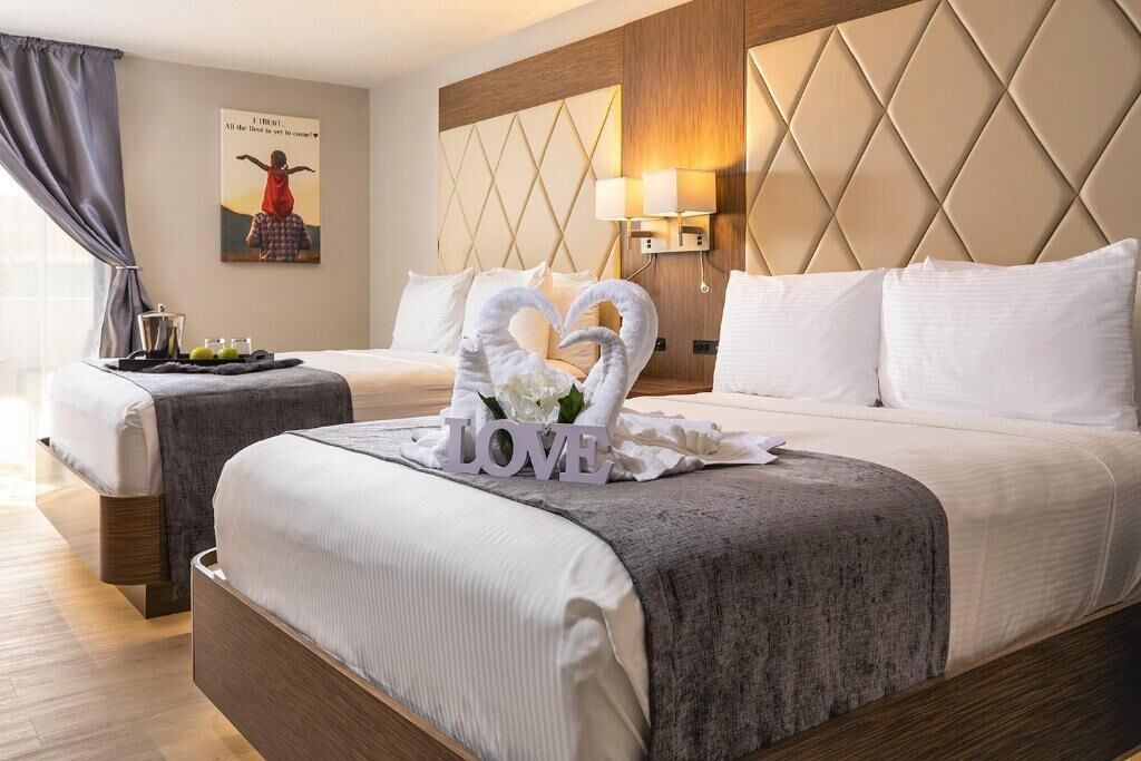 Cofre no quarto, secretária adequada para computadores portáteis 