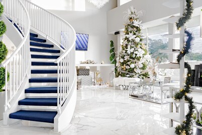 Palazzo Lakeside Hotel