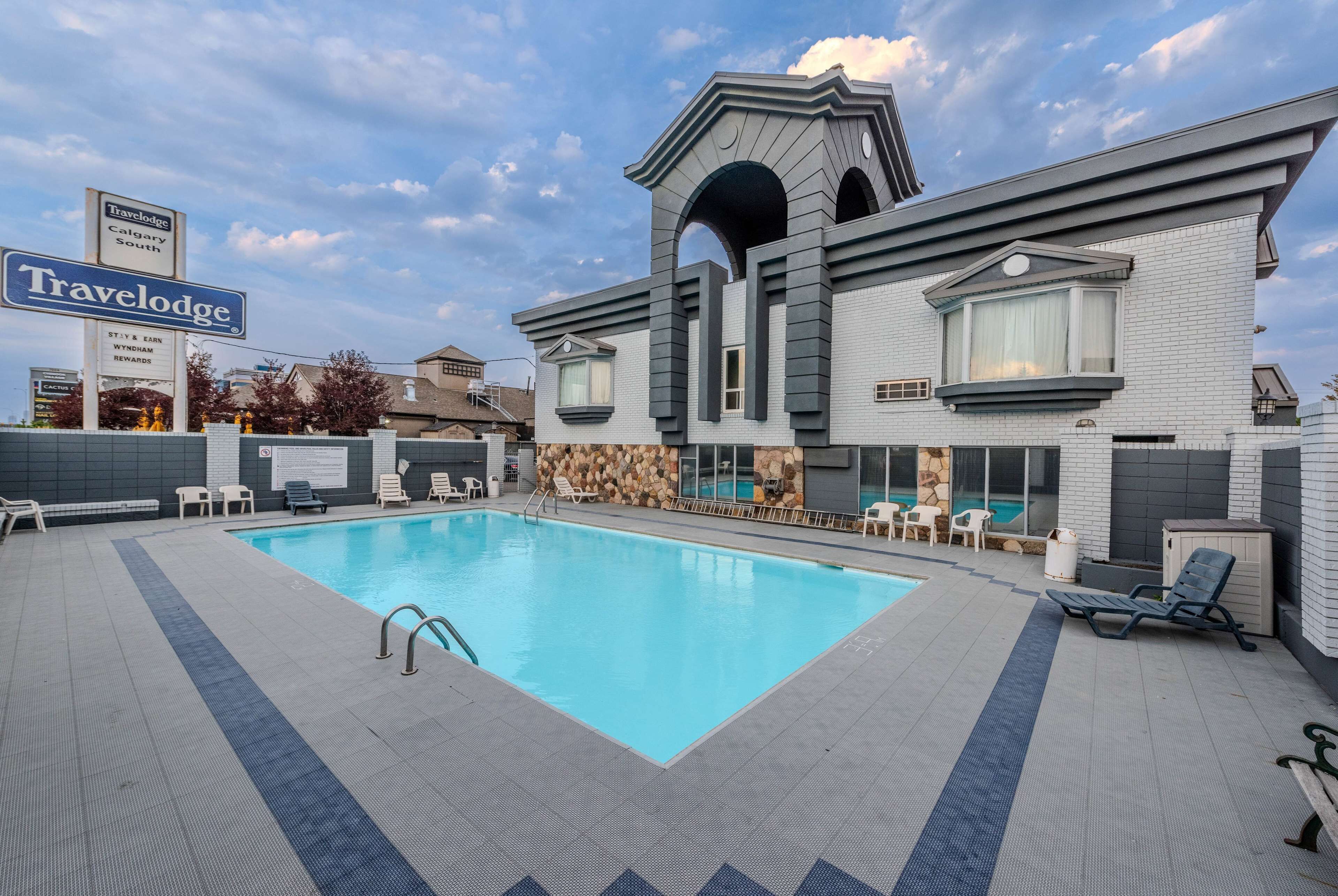 Piscina exterior sazonal 