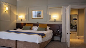 Cofres nos quartos, individualmente decorados