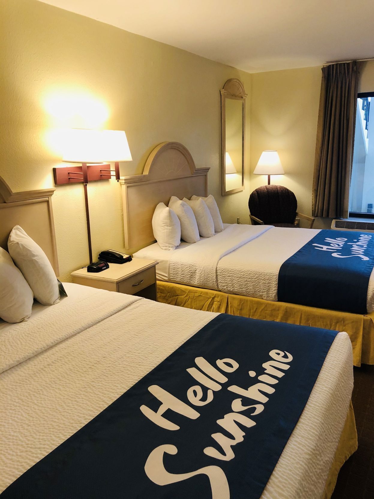 Secretária, Wi-fi grátis, roupa de cama fornecida 