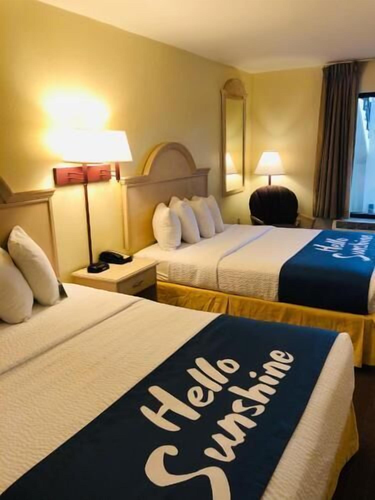 Secretária, Wi-fi grátis, roupa de cama fornecida 