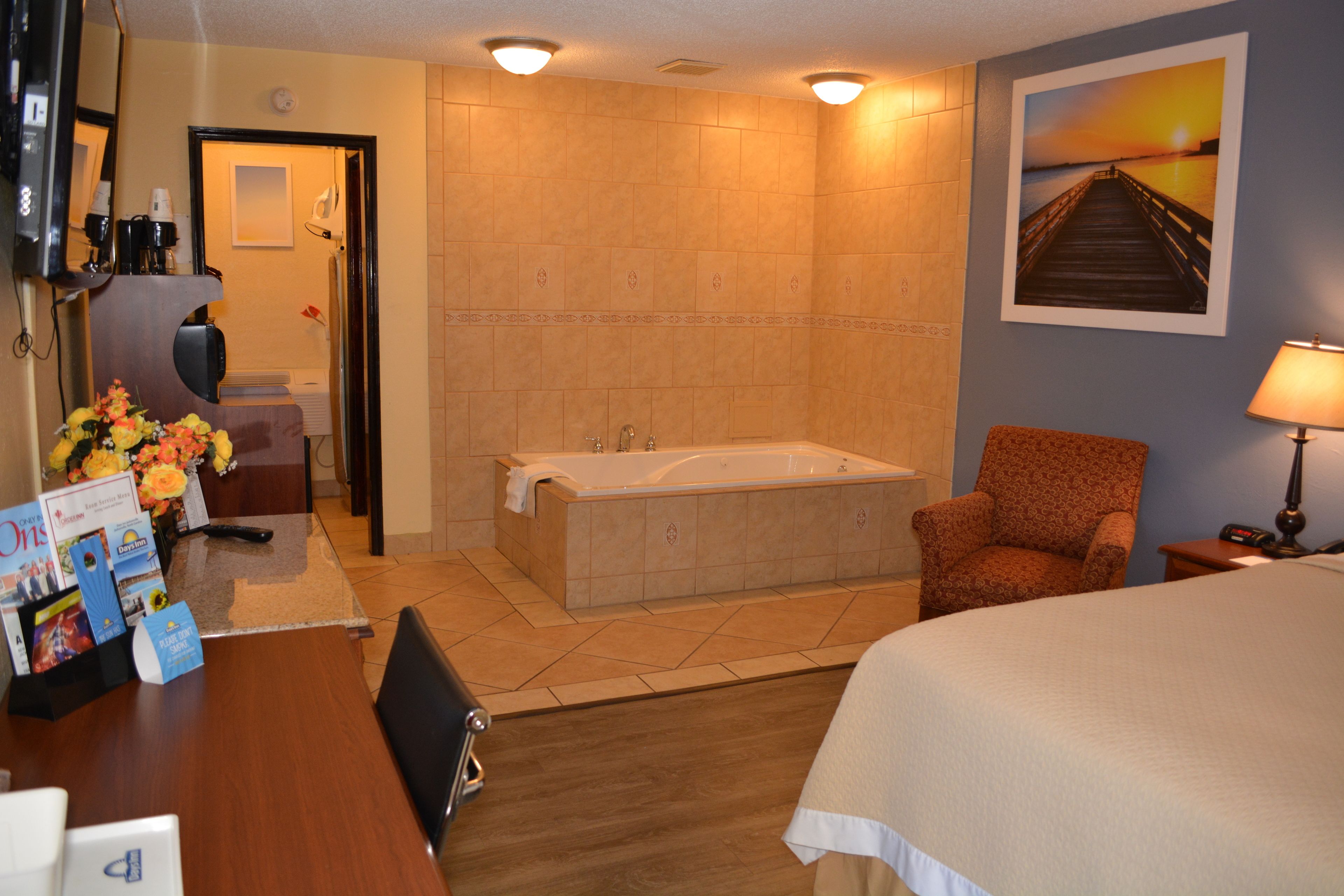 Suite-Estúdio, 1 cama king-size, não fumadores | Banheira de hidromassagem