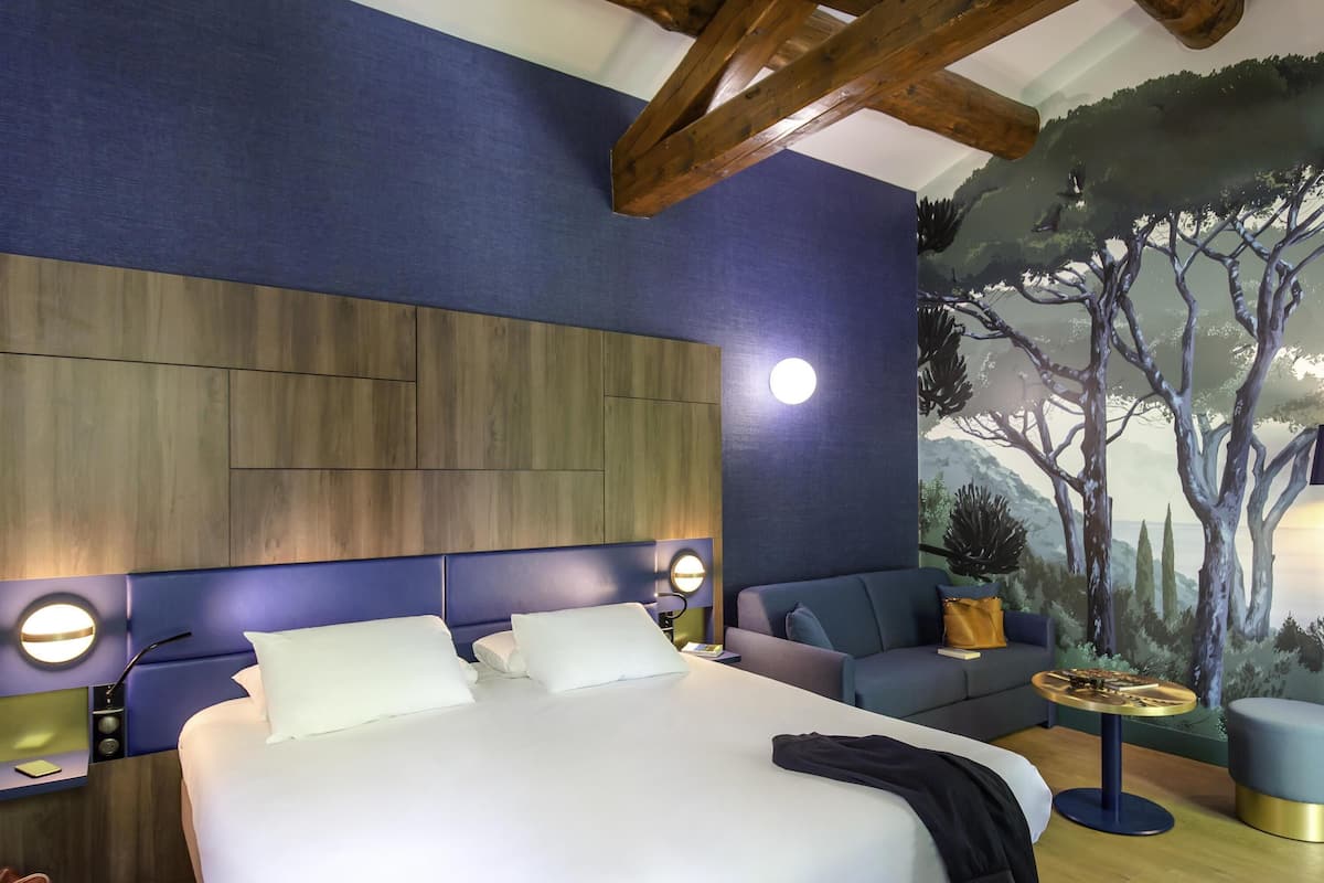 Suite Júnior, 1 cama de casal, vista para o jardim | 1 quarto, roupa de alta qualidade, cofre no quarto