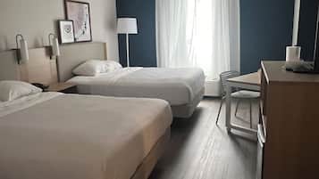 Quarto Standard, 2 camas queen-size | Cortinas/cortinados opacos, quartos insonorizados