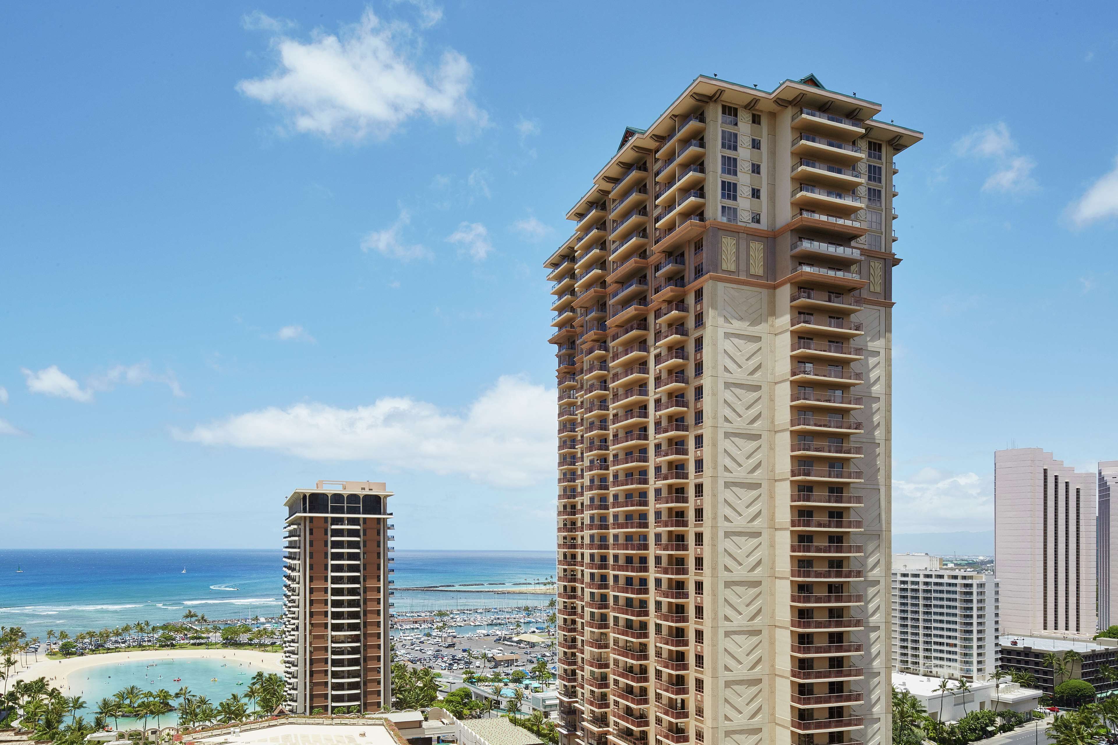 15 Best Resorts In Honolulu, Hawaii | Trip101
