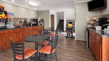 Pequeno-almoço takeaway diário incluído