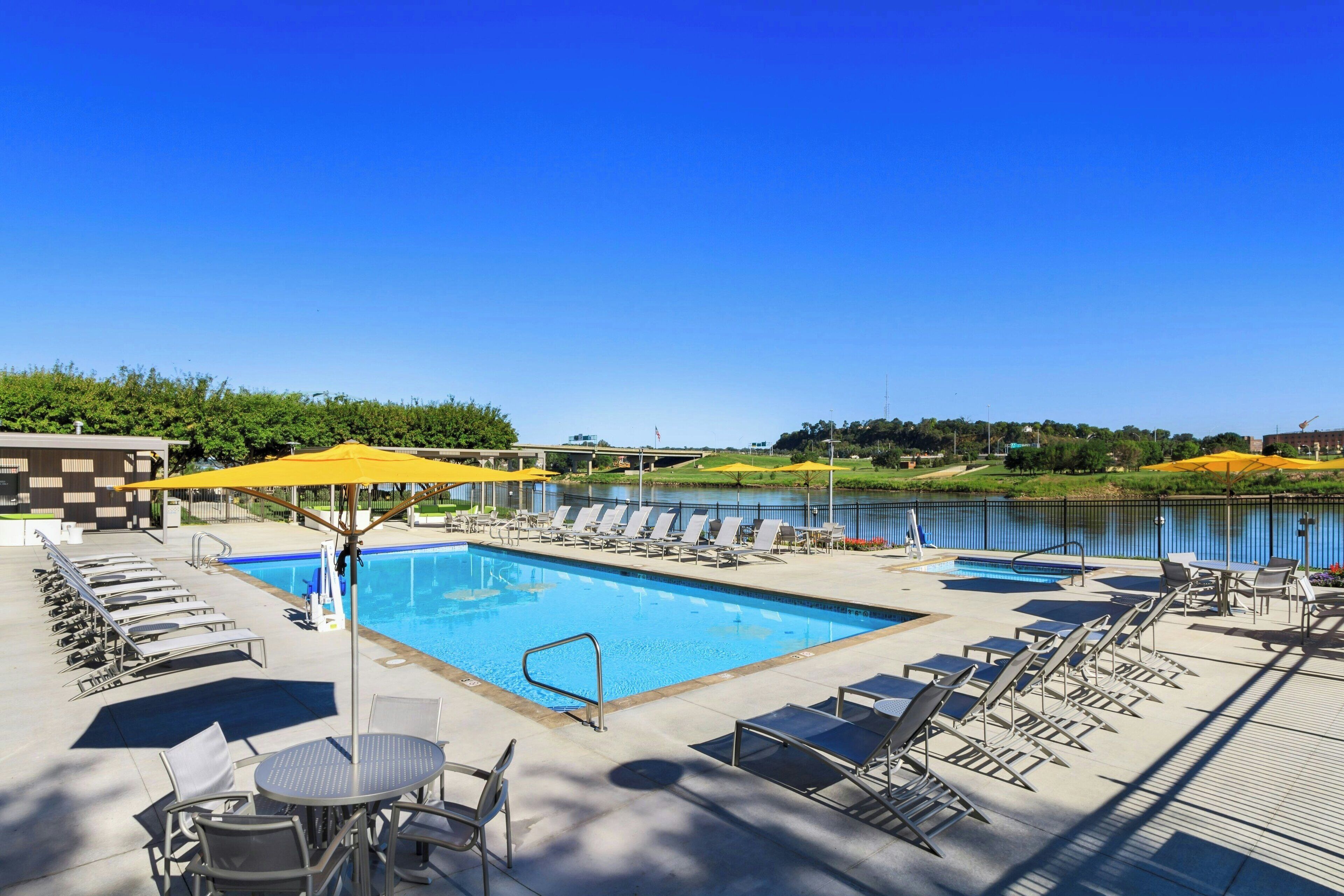 Piscina exterior sazonal 