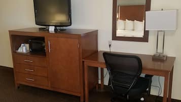 Quarto Standard, 1 cama king-size, não fumadores, frigorífico e micro-ondas (Larger Room) | Comodidade do quarto