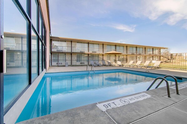 Piscina interna, piscina externa