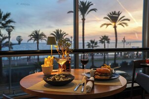 Almoços, jantares e brunches (fins de semana) servidos