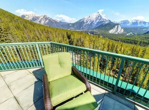 Book The Rimrock Resort Hotel in Banff | Hotels.com