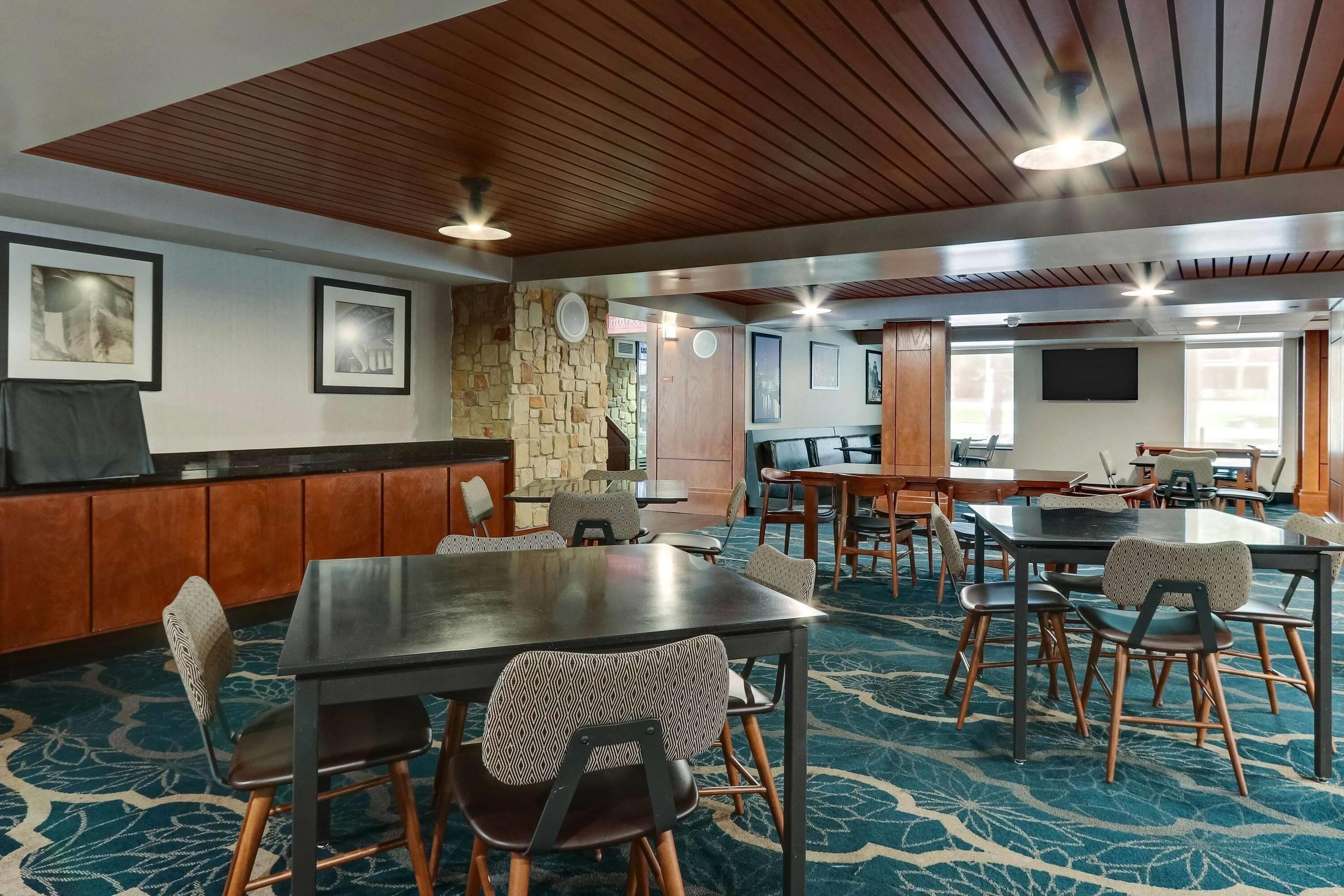 Pequeno-almoço tipo buffet diário incluído 