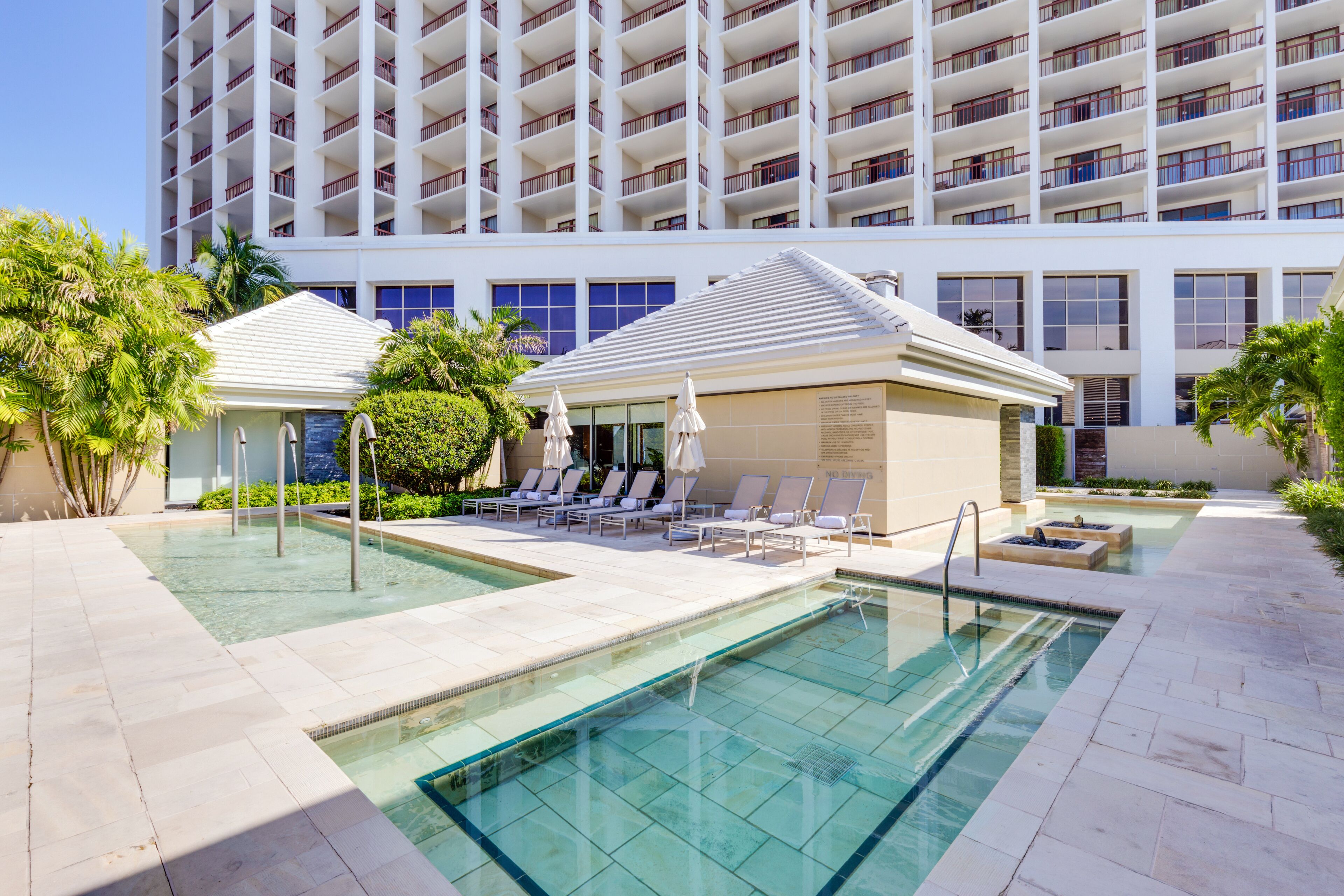 Naples Grand Hotel And Spa Naples Grande Beach Resort: Pool & Spa Day