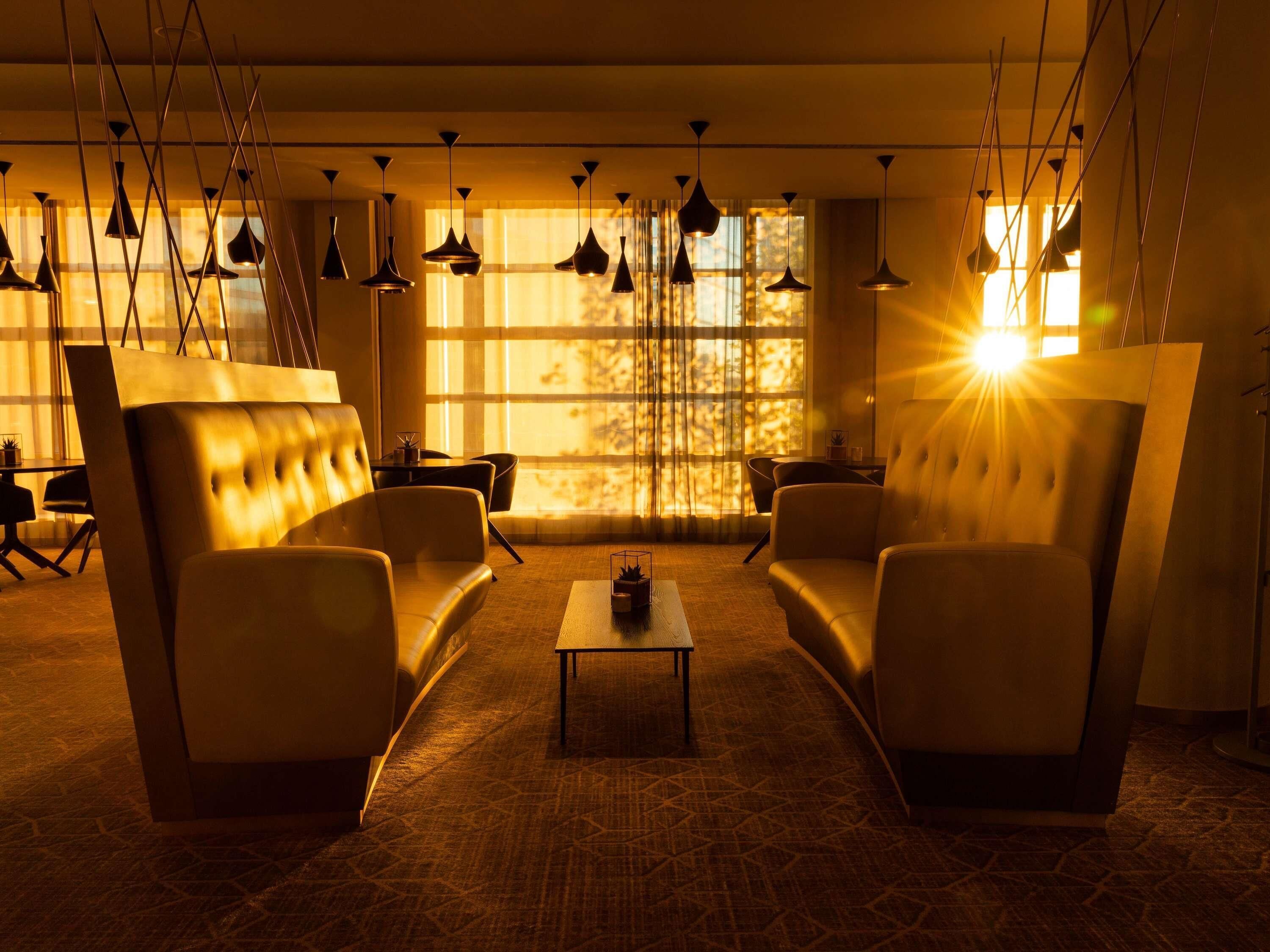 Serve almoços, jantares e happy hour 