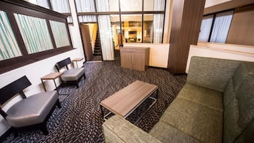 Minibar, secretária, quartos insonorizados, ferro/tábua de engomar