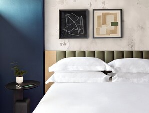 Roupa de alta qualidade, camas de colchão viscoelástico, minibar 