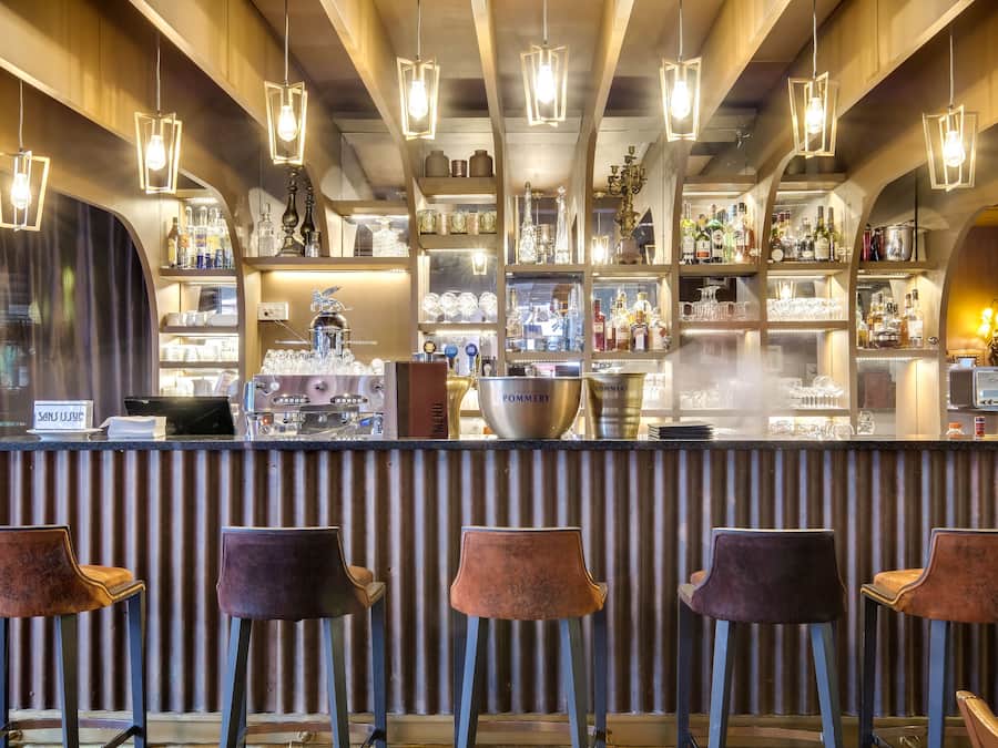 2 bares/lounges, bar de vinhos